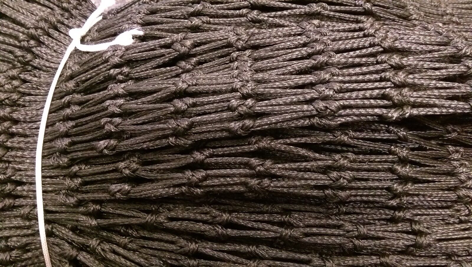 4mm Black Braided Pot Netting Fishing Trawler Nets 1000 x 9.5 x 70mm ...
