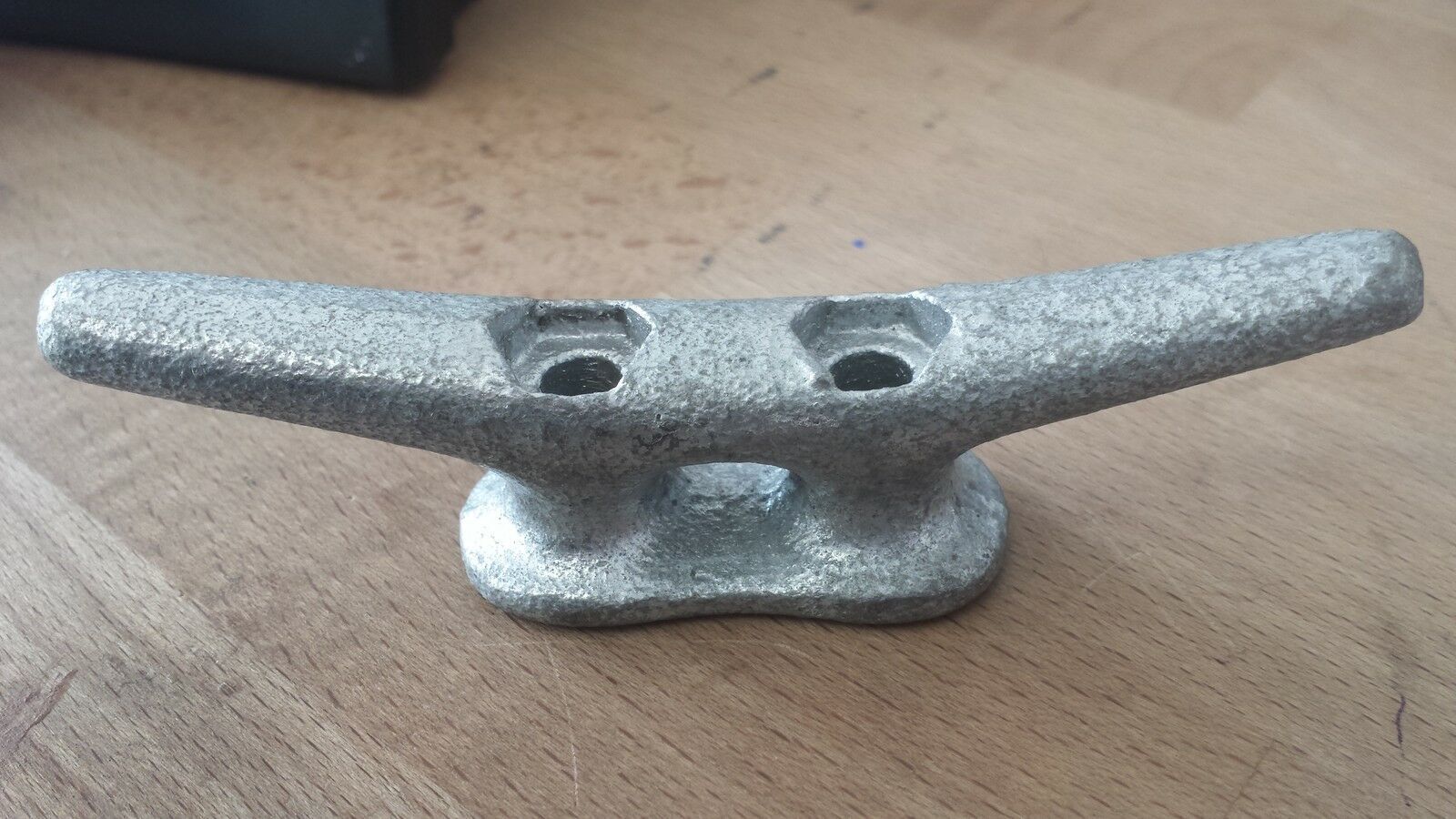 TWO HOLE FLAT GALVANISED CLEAT 4" MALLEABLE MOORING CLEAT - More Than ...